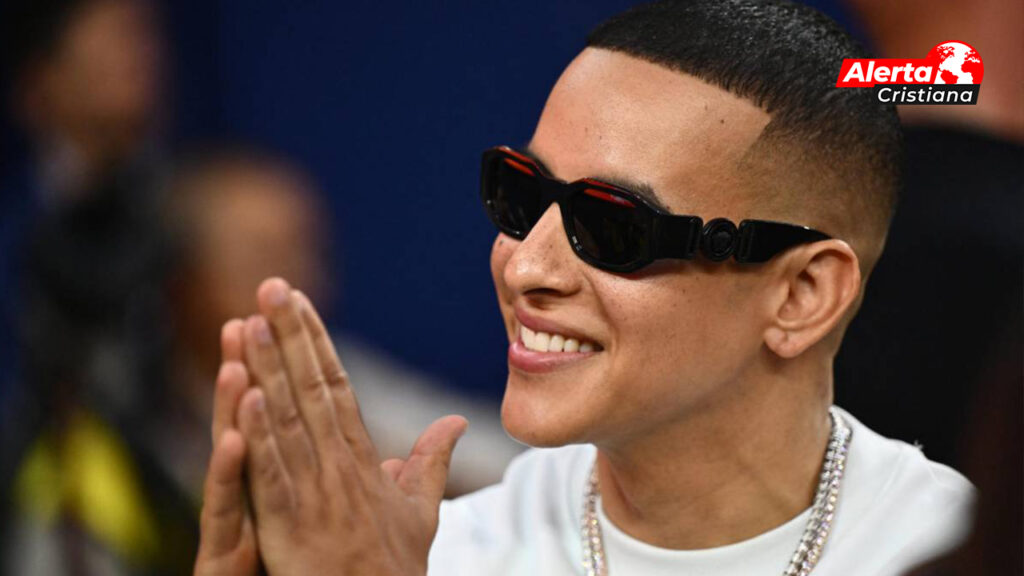 Daddy Yankee fue visto compartiendo un mensaje de fe a los jóvenes de ...
